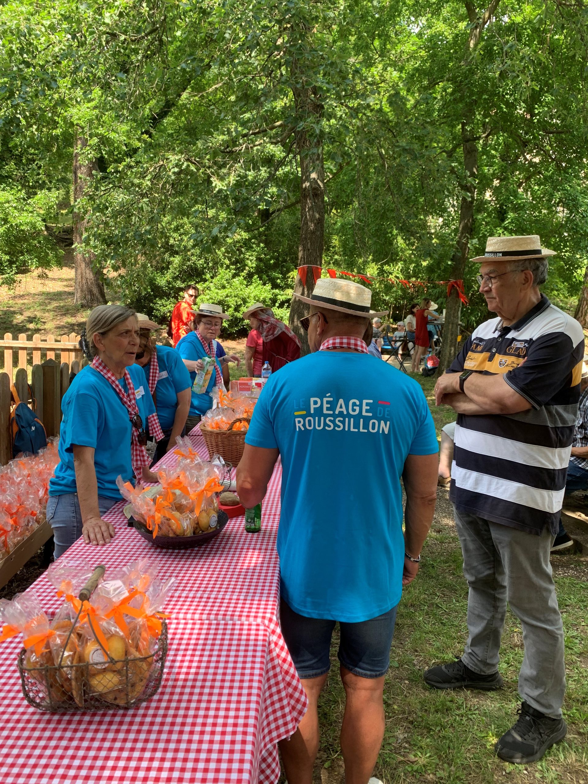 Une première édition réussie pour le gouter guinguette du CCAS ...